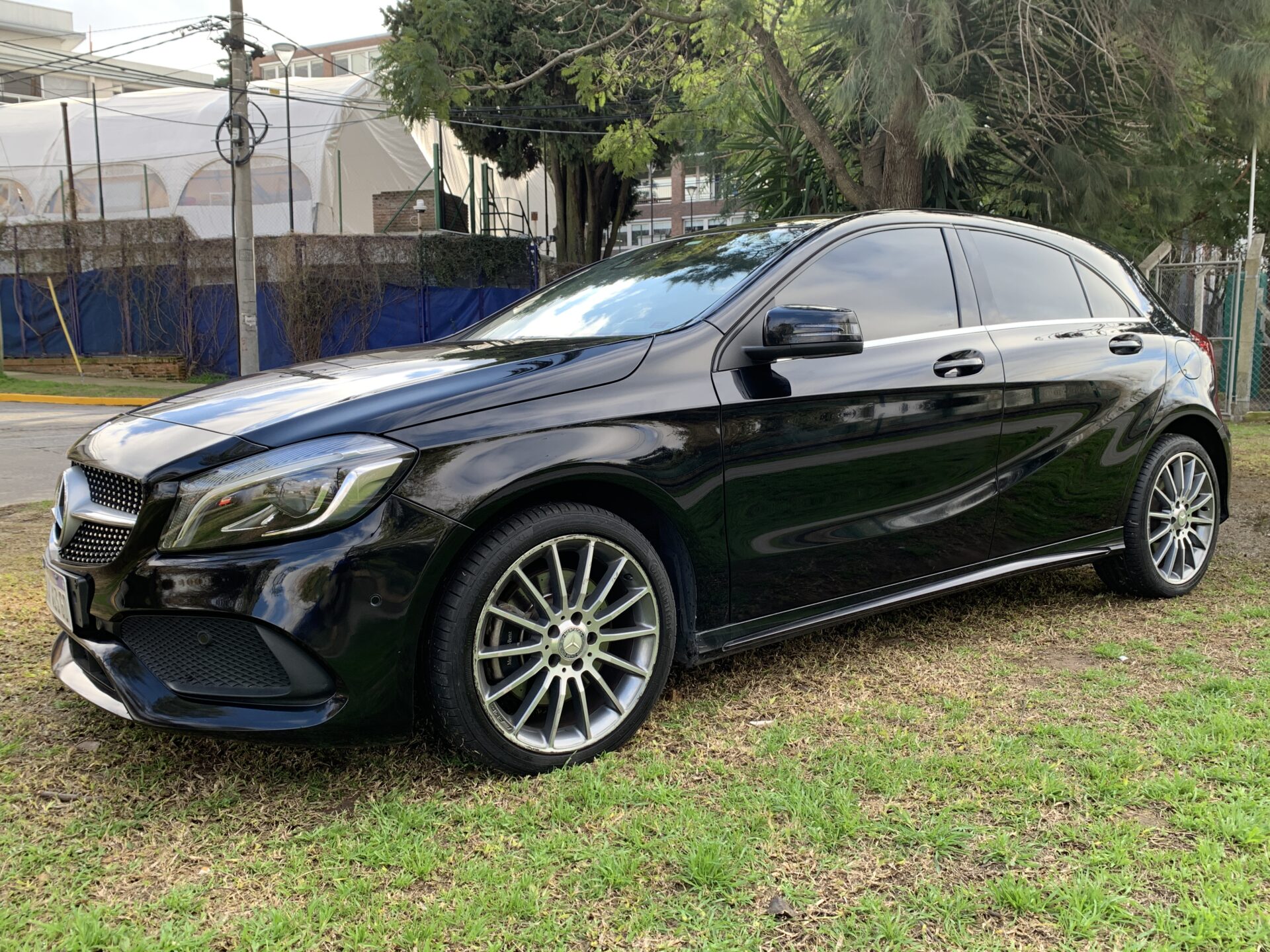 Mercedes-Benz A250 AMG Line - AutoInfinity